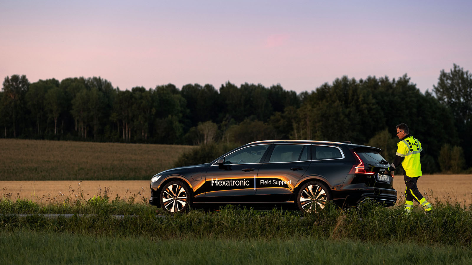 Field support | Training and Support | Fiber Solutions | Hexatronic